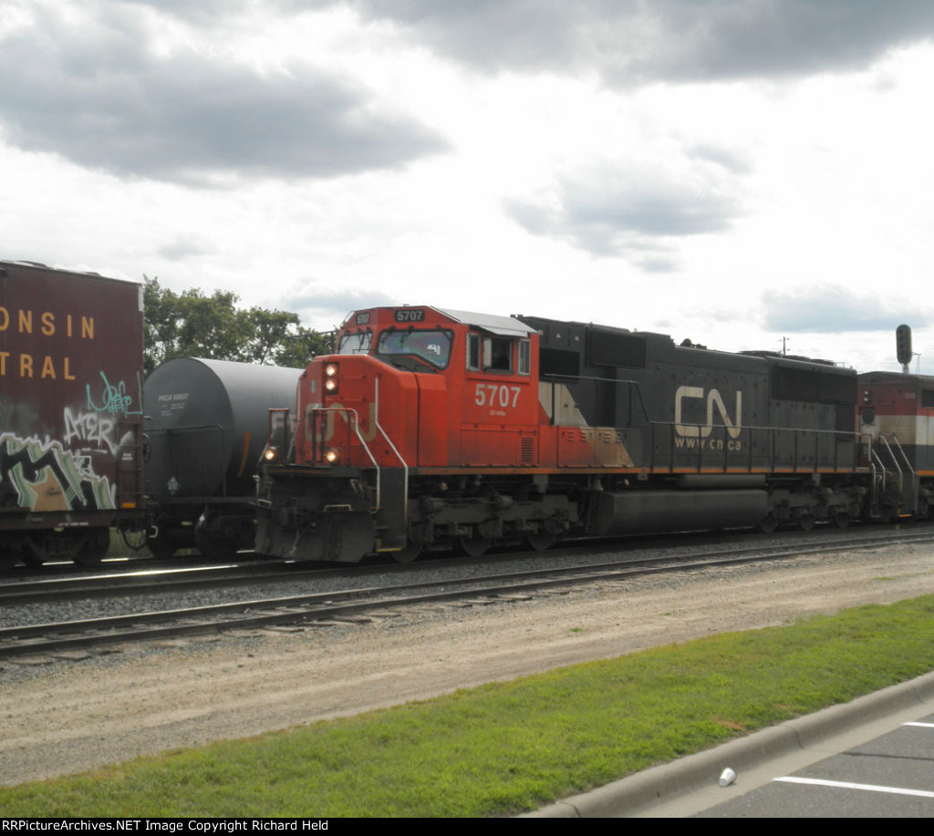 CN 5707 Roster Shot